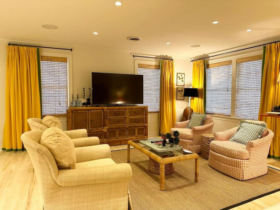 Walking distance to LSU Lakes., Baton Rouge (updated prices 2024)