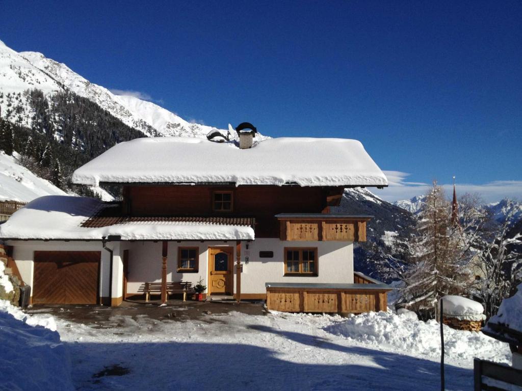 Apartment Ferienwohnung Volgger, Sankt Veit in Defereggen, Austria ...
