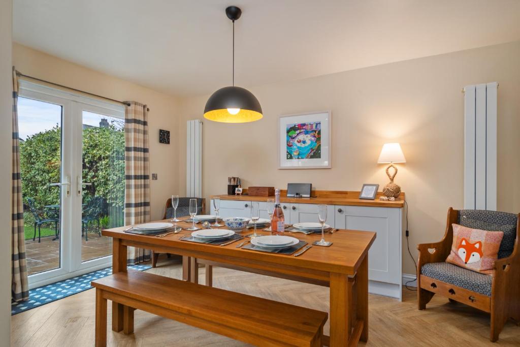 Y Deri - Close to Village and Beach, Saundersfoot (updated prices 2025)