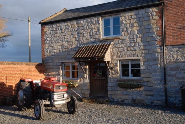 The Cider House at Stathe Farm, Burrowbridge (updated prices 2024)
