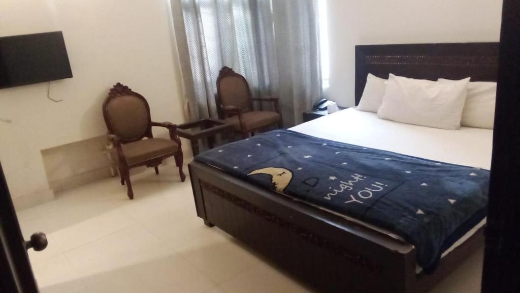 Royal Express, Lahore (updated prices 2025)