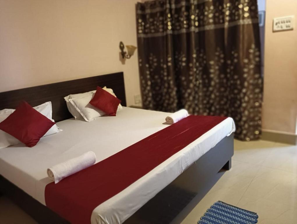 Shree Krishna Hotel Inn, Varanasi (updated prices 2025)
