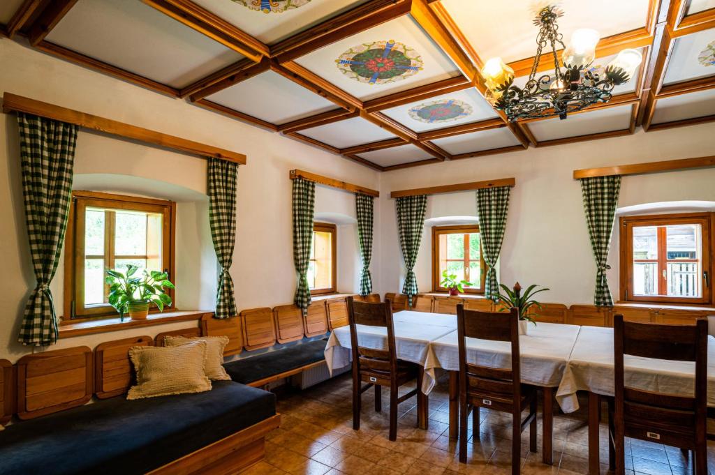 Traditional homestead Guhar in Radovna, Moistrana – atnaujintos 2024 m ...
