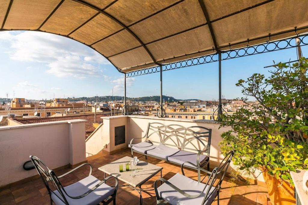 Saint Peter luxury terrace attic, Rom (aktualisierte Preise für 2024)