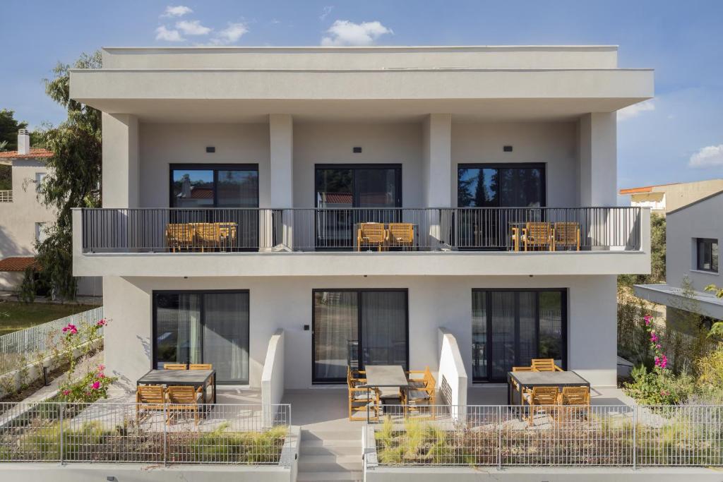 The 8 Suites, Polychrono (updated prices 2026)