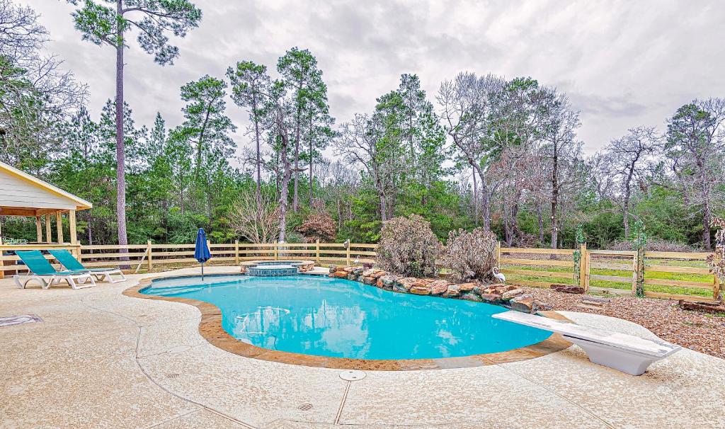 Country Getaway 4 Bedroom Resort in 10 Acre Lot, Magnolia (updated ...