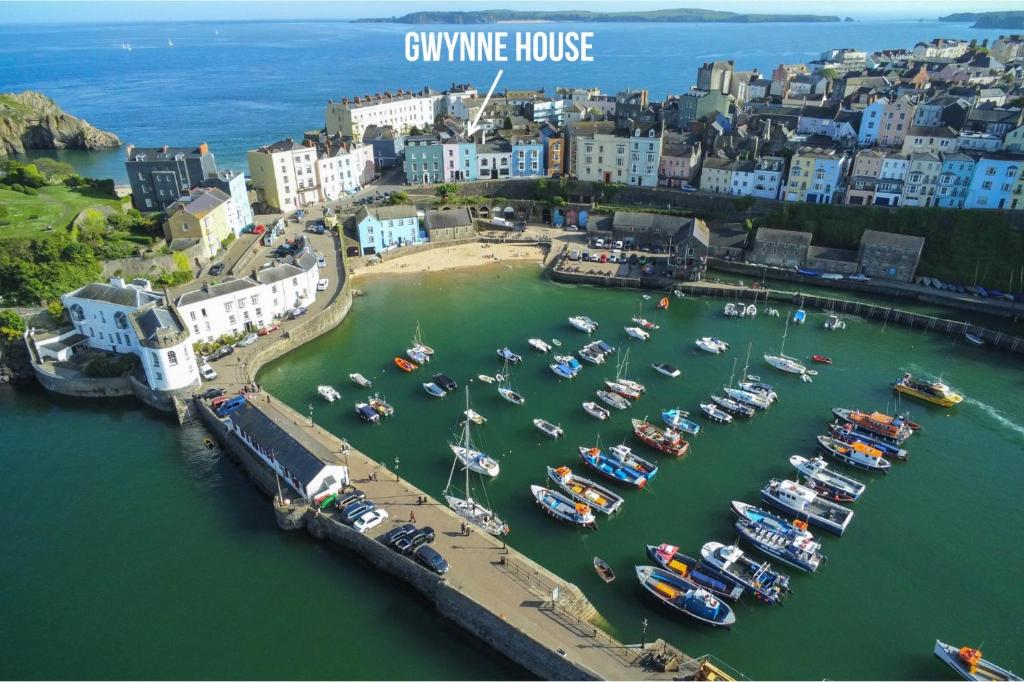 Gwynne House - 6 Bed Holiday Home - Tenby Harbour, Tenby (updated ...