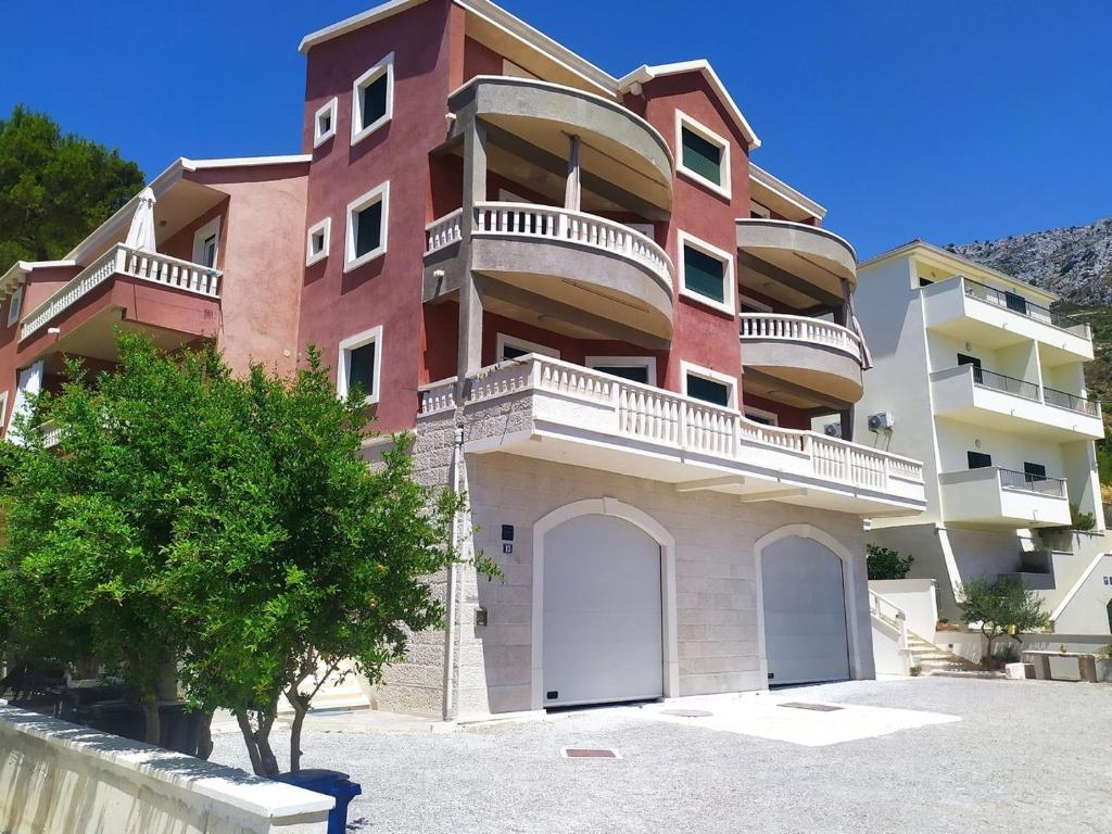 Apartments with a parking space Duce, Omis - 22598, Omiš (updated ...