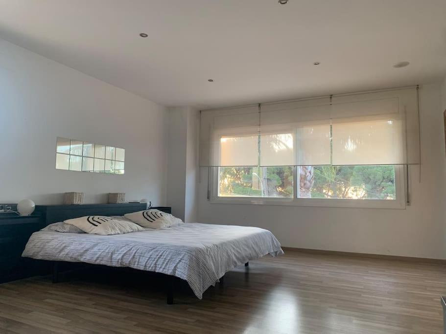 Increíble chalet con piscina y barbacoa, Alcanar (updated prices 2024)