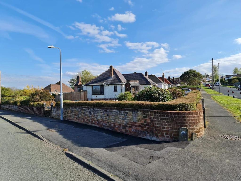 Laragh situated in the heart of Conwy County, Deganwy (updated prices 2025)