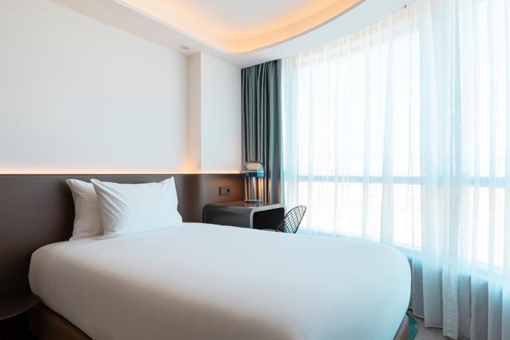 Labtwentytwo Barcelona, a Tribute Portfolio Hotel by Marriott, Barcelona (updated prices 2025)