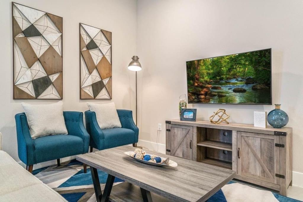 SUPER BOHO - DESIGNs AT DISNEY's ENTRY, Orlando (aktualisierte Preise ...