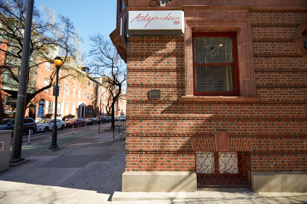 Alexander Inn, Philadelphia (updated prices 2025)