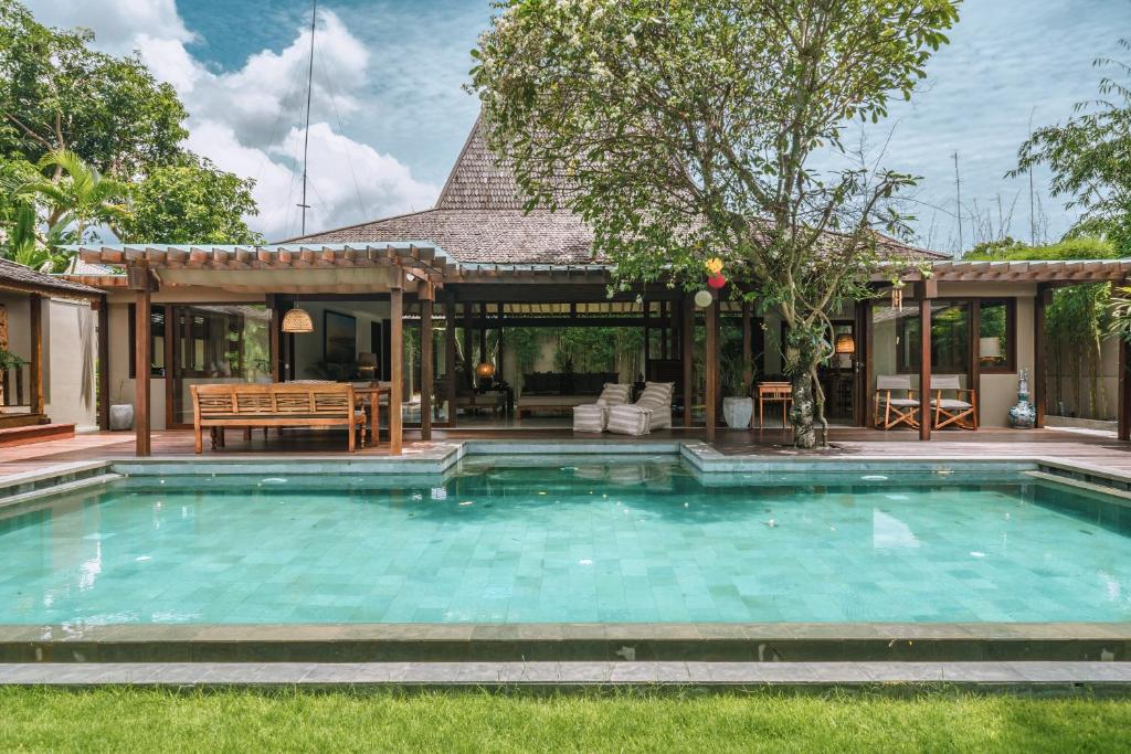 Villa Amore - Elegant 4-br Villa close to the beach, Canggu (updated ...