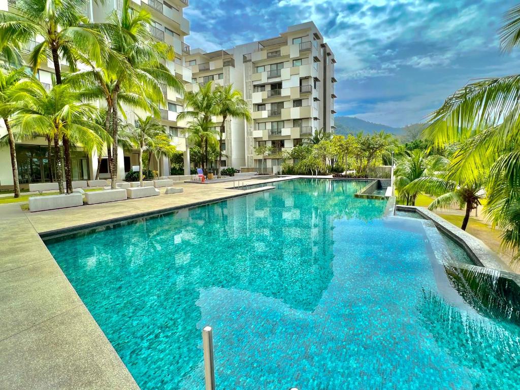Beachfront Condo, Ferringhi Bay, Batu Ferringhi (updated prices 2025)