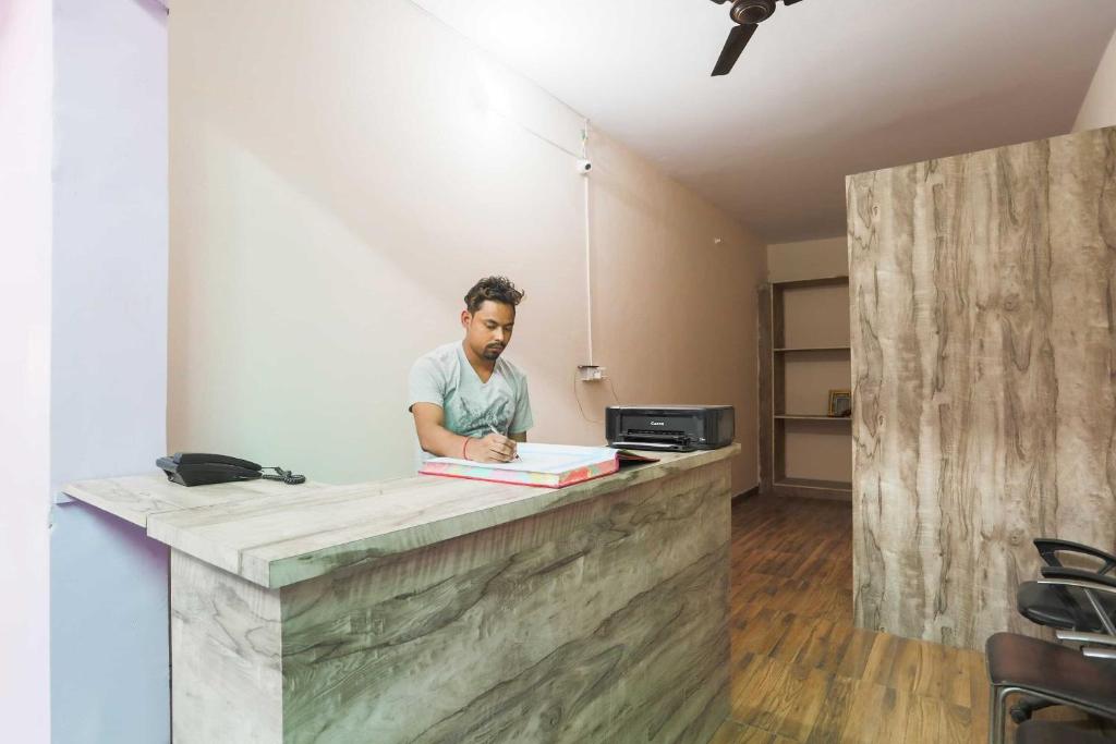 OYO Flagship 81265 Metro Golden Residency, Ghaziabad – Updated 2024 Prices