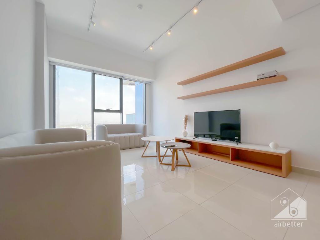 Luxury 1B with balcony in Blue Wave Tower Dubai, Dubai (updated prices ...