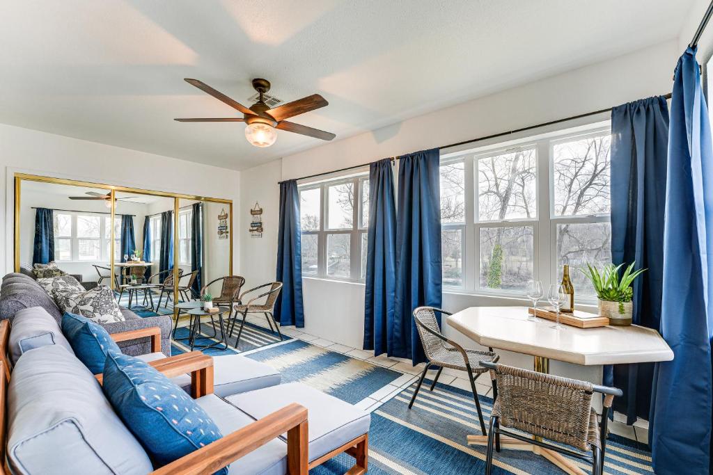 Branson Lakefront Condo with Sunroom and Lake Views!, Branson (updated ...