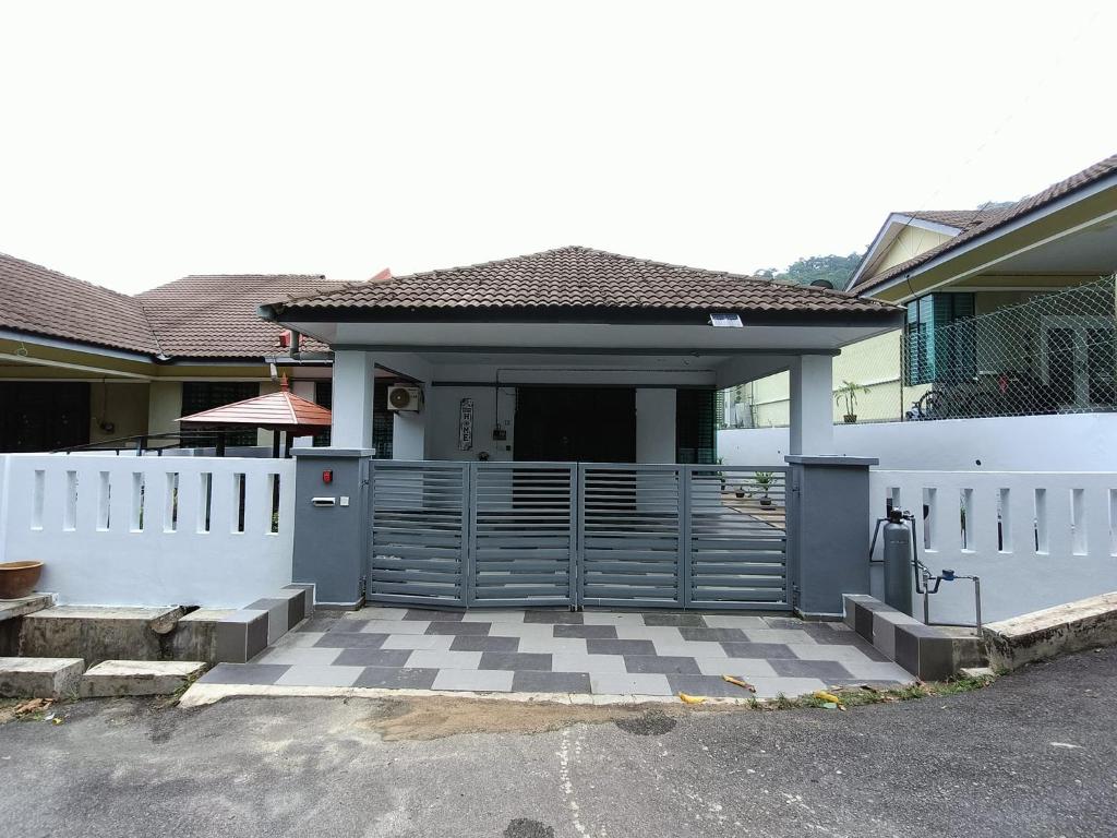 RUMAH MARYAM PRIVATE POOL DI PANTAI BESERAH, Kuantan (updated prices 2026)