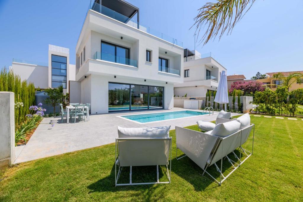 By The Beach - Blue Topaz Villa, Protaras (updated prices 2025)