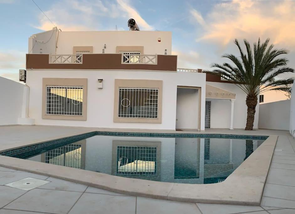 Dar Midoun Villa with pool in center city, Midoun (updated prices 2025)