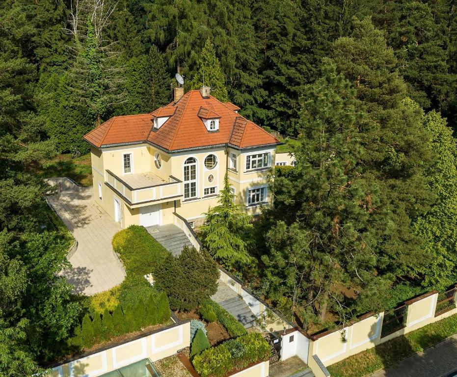 Vila Zlatý slavík, Jevany (updated prices 2024)