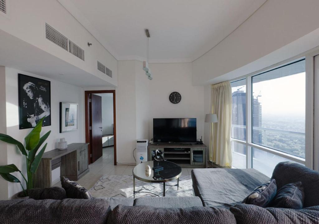Lake view, 1 minute walking to DMCC metro station, Dubai (updated ...
