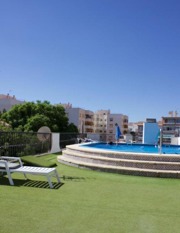 Centrally located south facing apartment with pool, Torremolinos ...