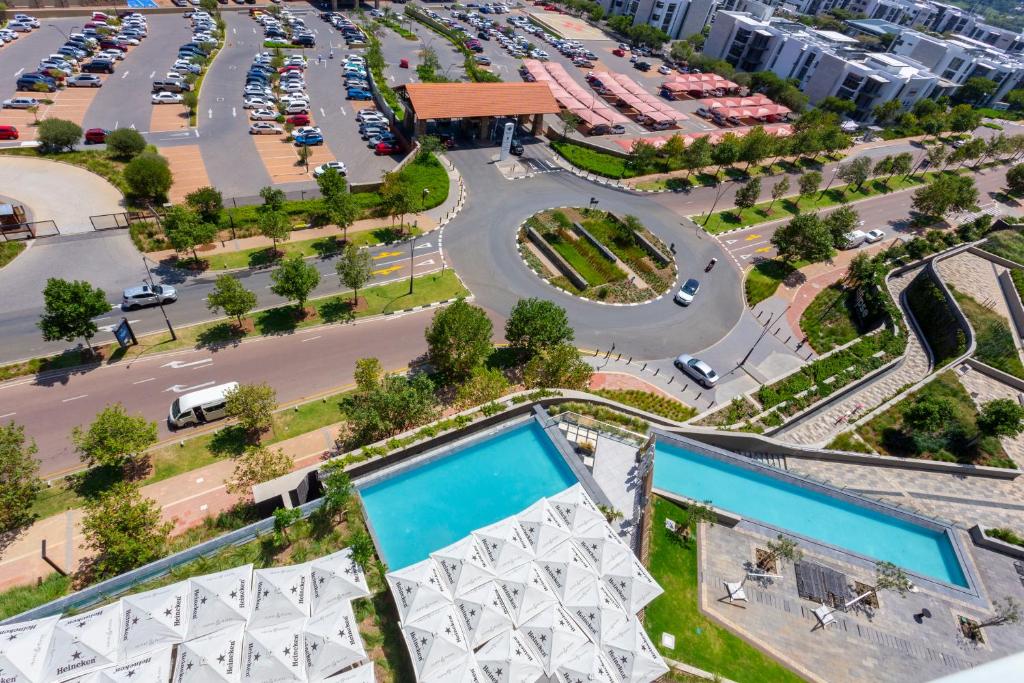 Ellipse Waterfall on Magwa cres, Midrand (updated prices 2025)