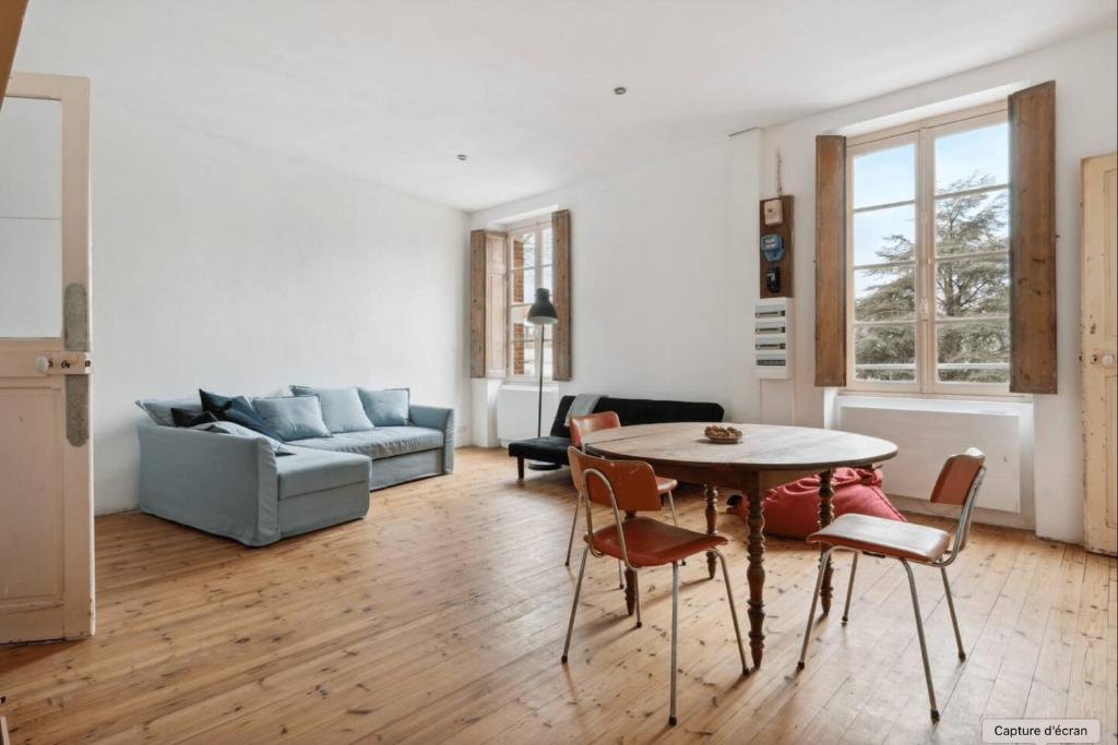 Bright T2 - near park, Nantes (updated prices 2025)