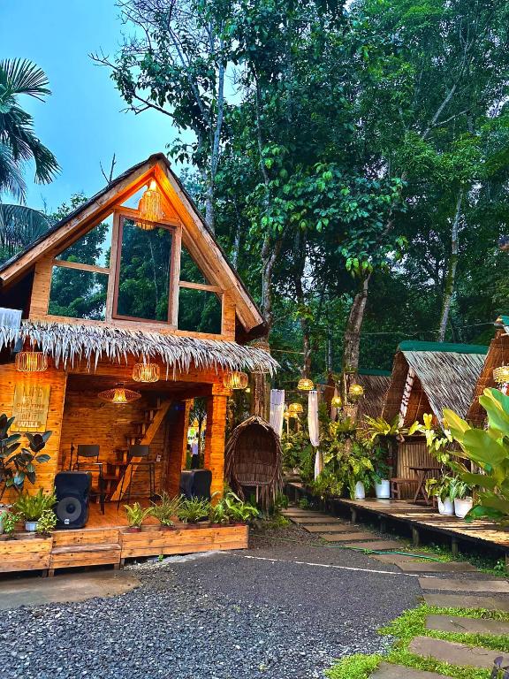 Juans Cabin, Tayabas – posodobljene cene za leto 2024