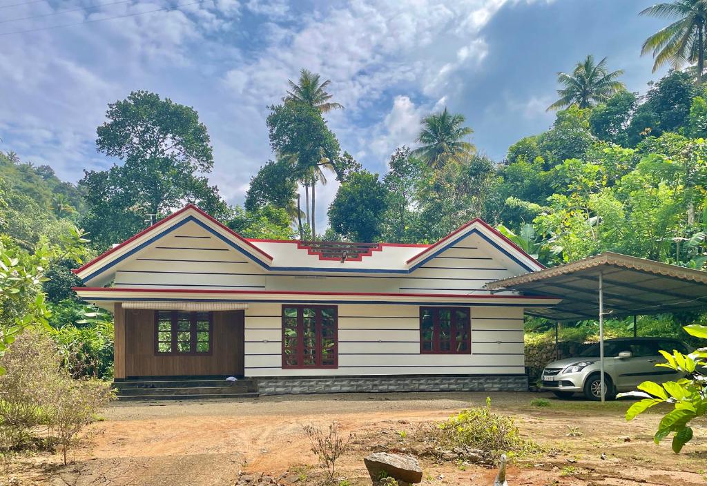 Meenu's Home Stay, Anachal (updated prices 2025)