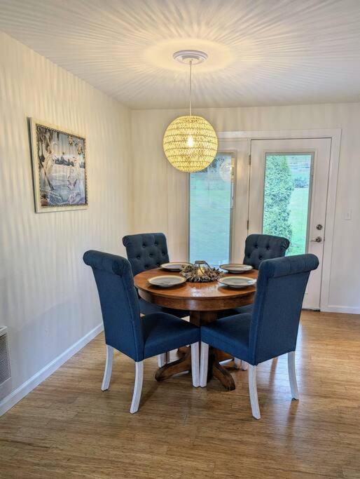 Stay by the Bay, Allyn (updated prices 2026)