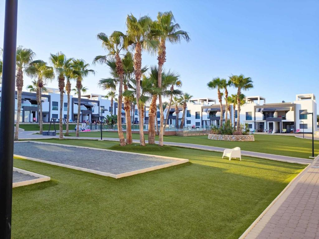 Oasis Beach la zenia, Playa Flamenca – Updated 2024 Prices