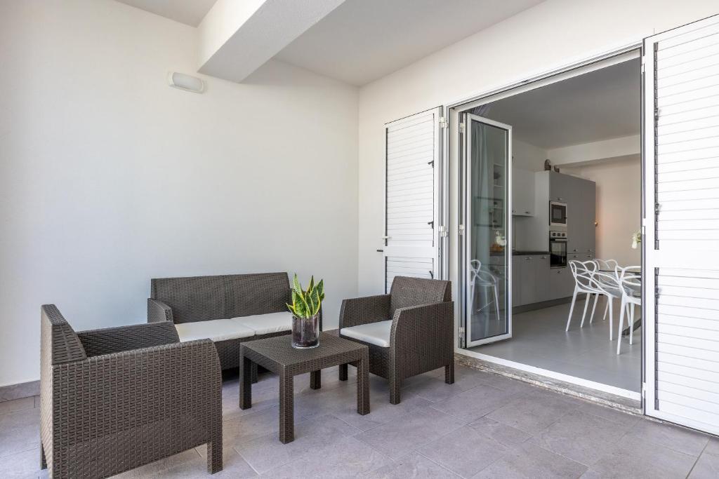 Primo Apartment by the beach, Capo dʼOrlando (updated prices 2025)