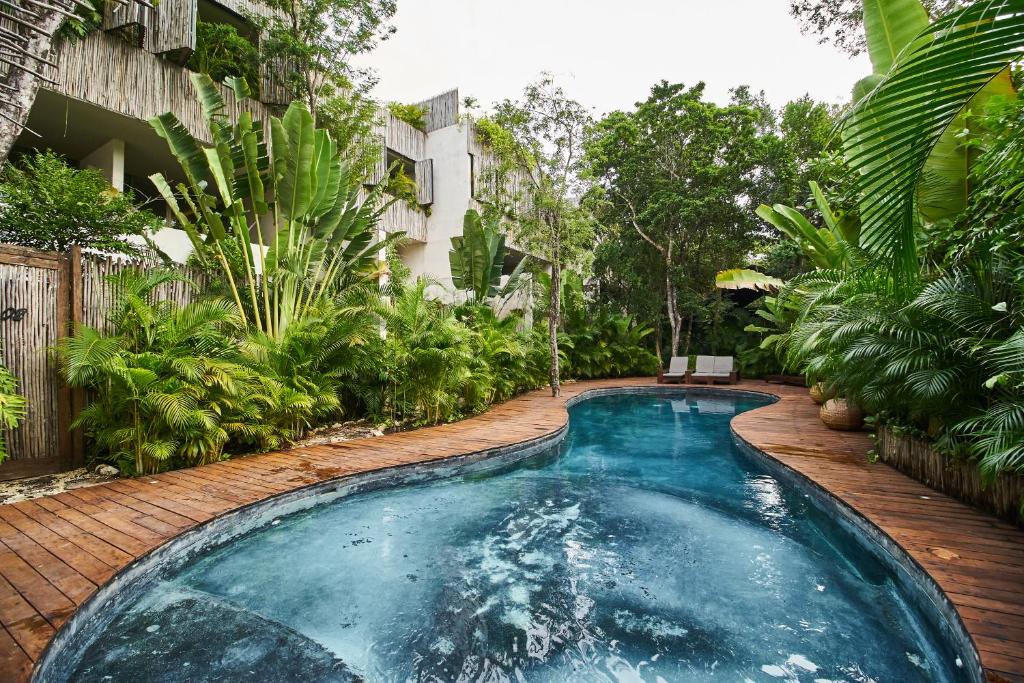 Luxury Apartment with Private Rooftop Pool, PPP Beach Club & Bikes ...