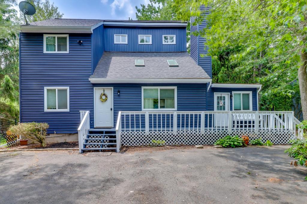 Peaceful Tobyhanna Home with Deck and Community Pool!, Tobyhanna ...