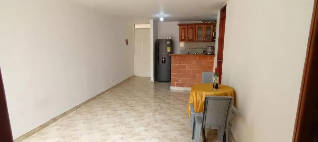 Apartamento Central y en Unidad Cerrada, Medellín (updated prices 2025)