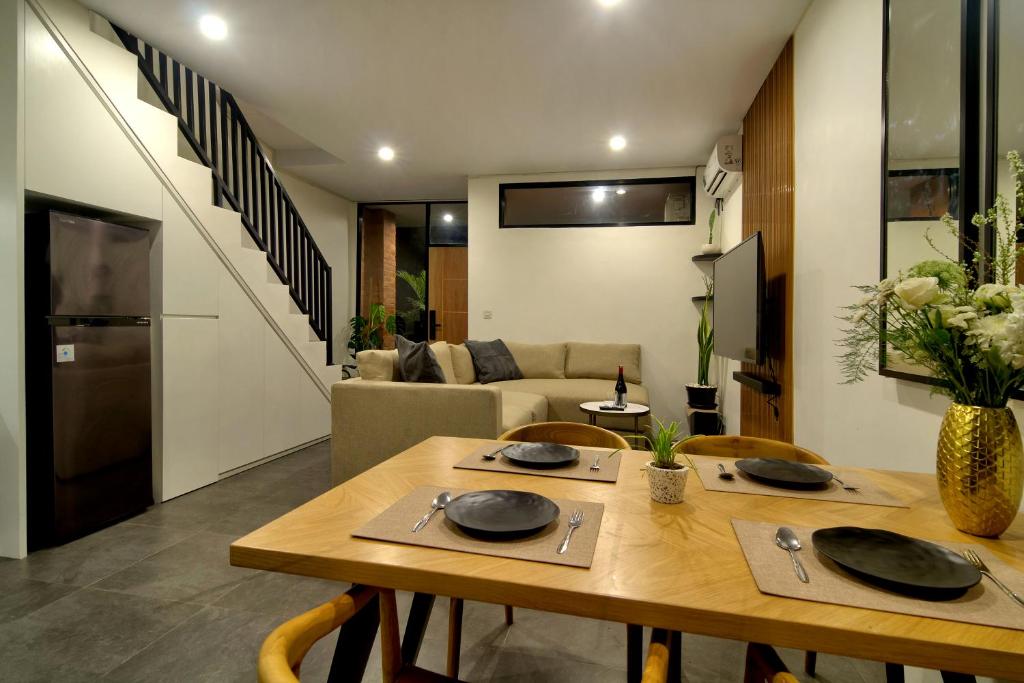 La Casa Deluxe - short escape from pererenan beach, Munggu (updated ...