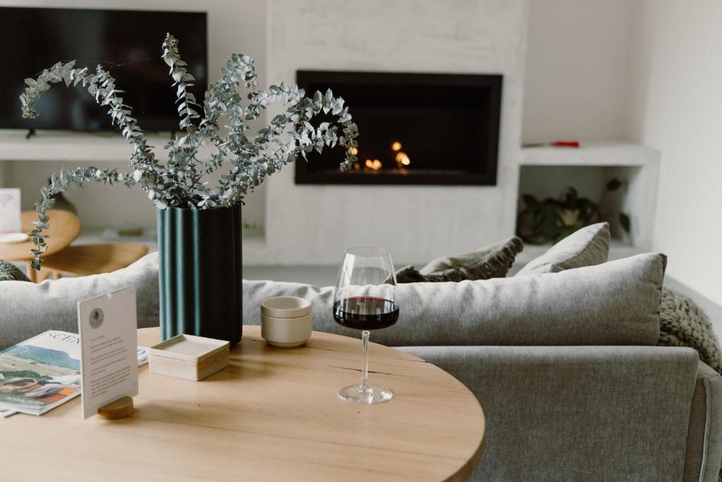 Ten Acres, Beechmont (updated prices 2026)