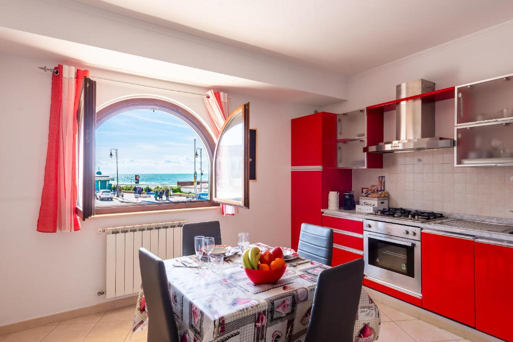 Mary Goretti Home Sea View, Nettuno (updated prices 2025)