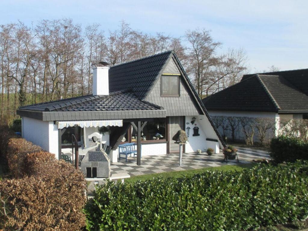 in the Achtern Diek holiday park, Burhave (updated prices 2026)