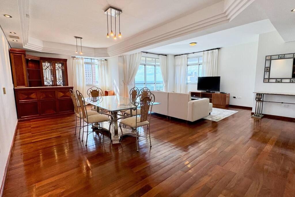 Amplio y luminoso departamento en Asunción, Asunción (updated prices 2025)