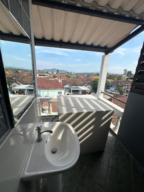 Mona House Phuket, Ban Na Bon (updated prices 2026)