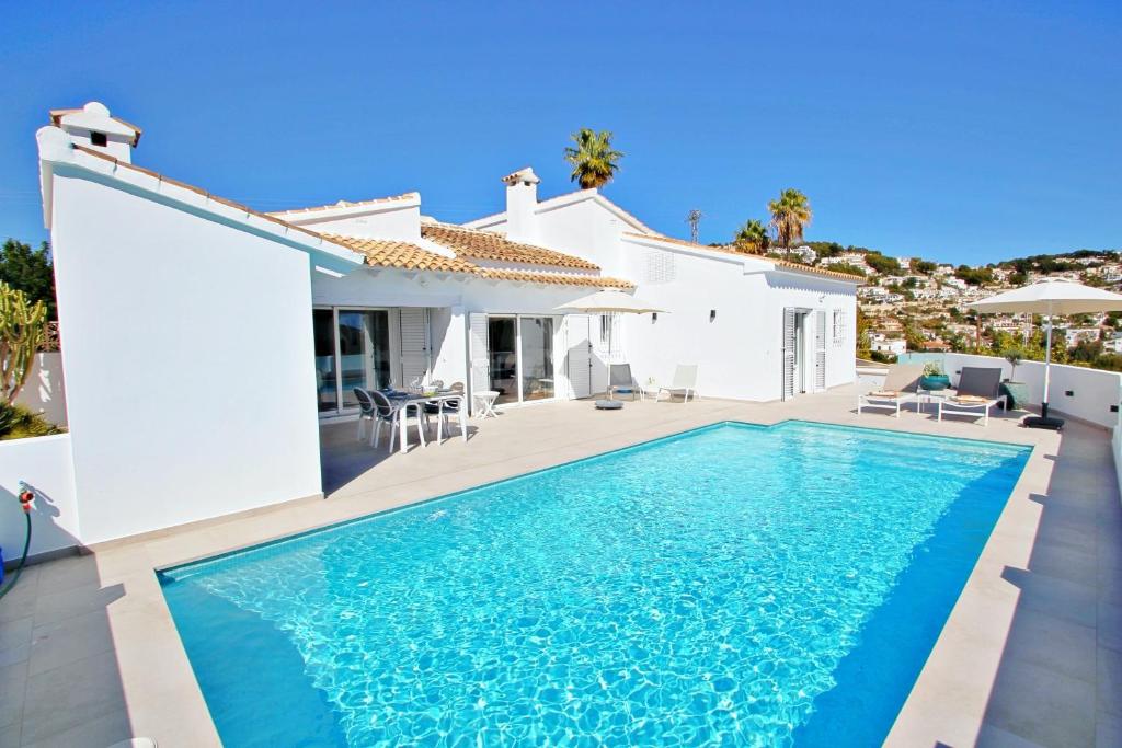 Adora - modern villa with large private pool in Moraira, Moraira ...