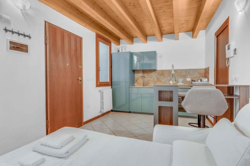 La Perla del Lago di Garda - Desenzano Couple's Loft, Desenzano del ...