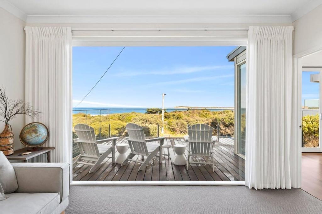 Luxury ocean front holidays, footsteps to beach, Ocean Grove (updated ...