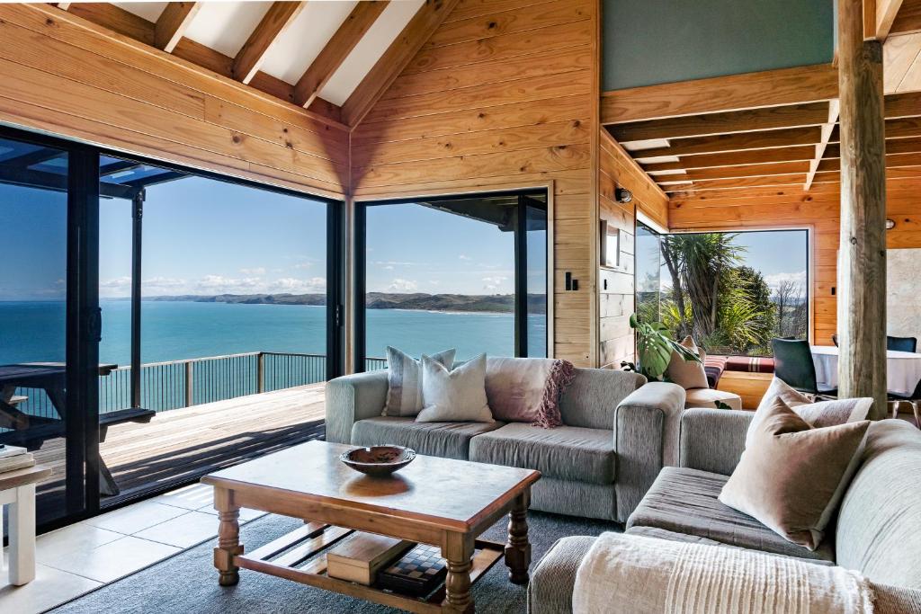Earles Place, Raglan (updated prices 2024)