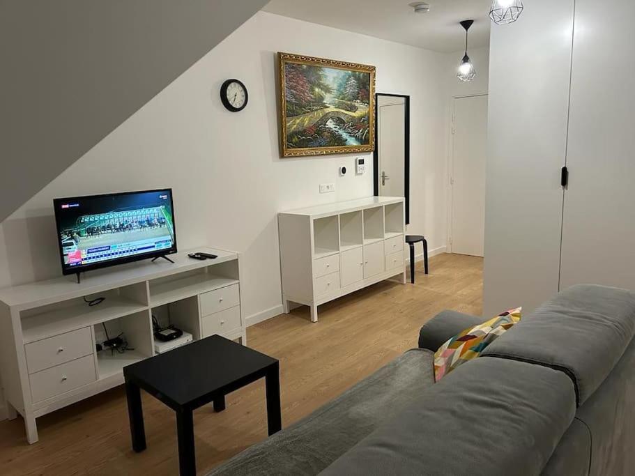 Studio moderne, Thoiry (precios actualizados 2024)