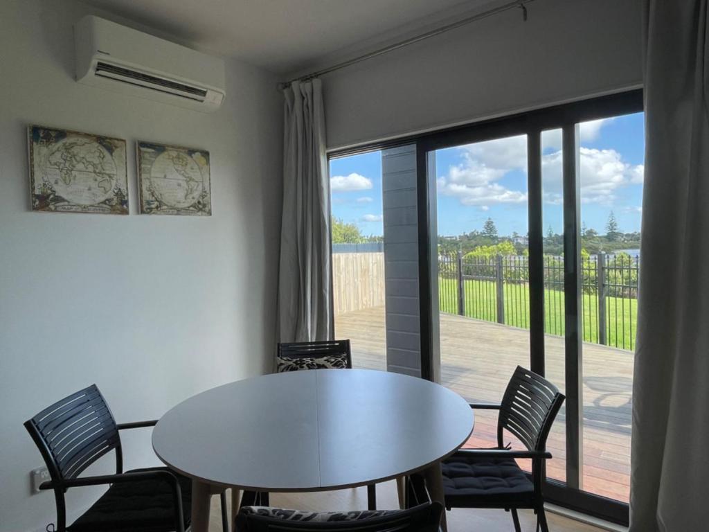 Relax by the Tamaki River, Auckland (updated prices 2026)